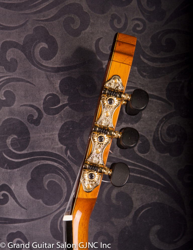 F-555, Amalio Burguet 1F (Spain) – Grand Salon de Guitare