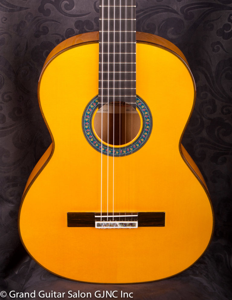 F-555, Amalio Burguet 1F (Spain) – Grand Salon de Guitare